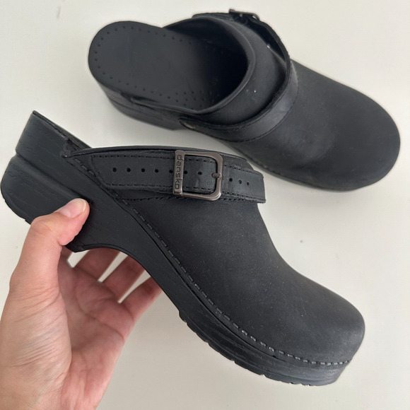 Dansko | Shoes | Dansko Ingrid Clog Womens 4 Black Oiled Leather Slip ...